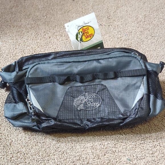 Bass Pro Shops | Bags | Bass Pro Shops Black And Gray Mens Belt Bag ...